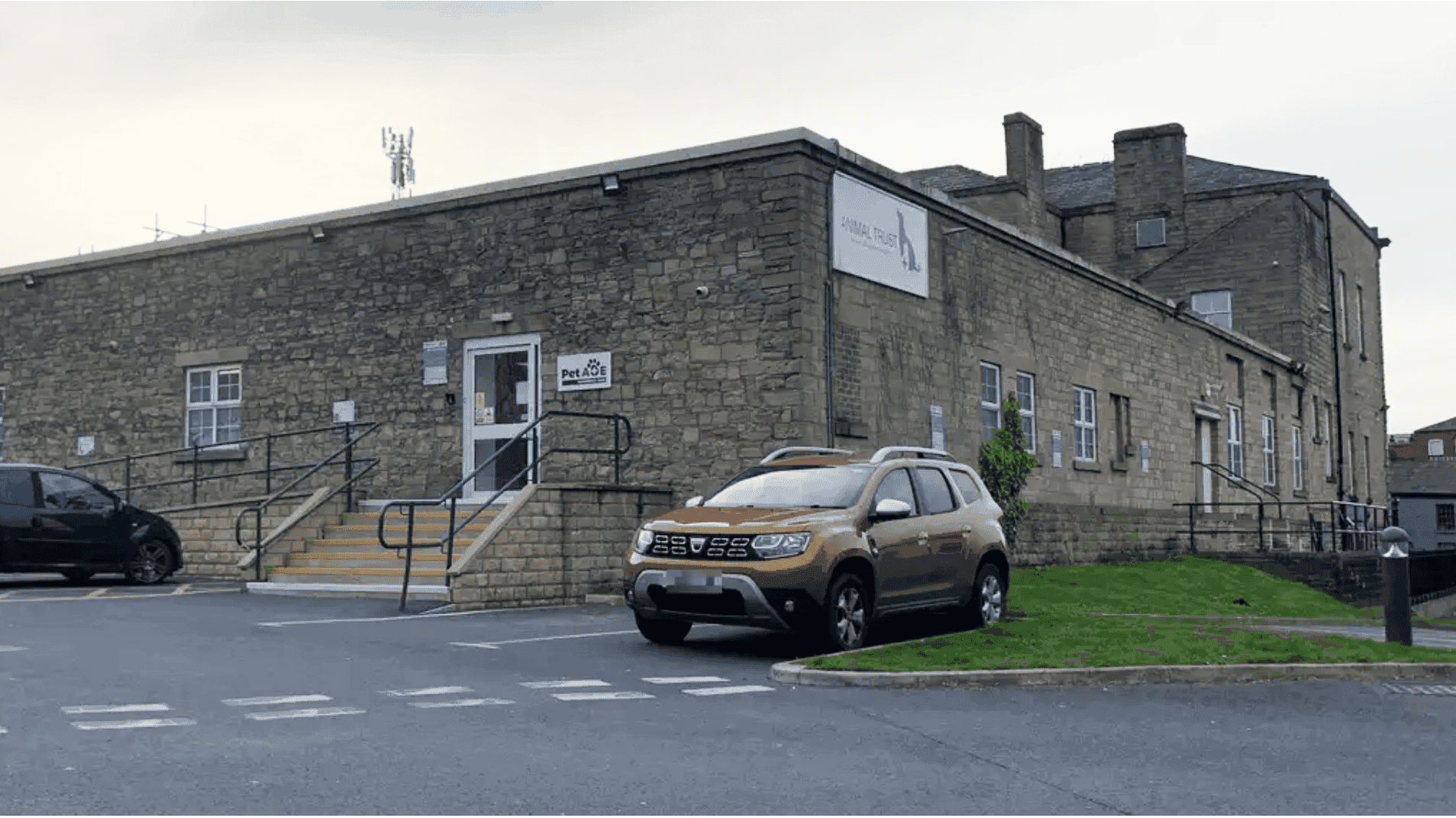 Animal Trust Vets Bolton with GP, Emergency, & Referral Care